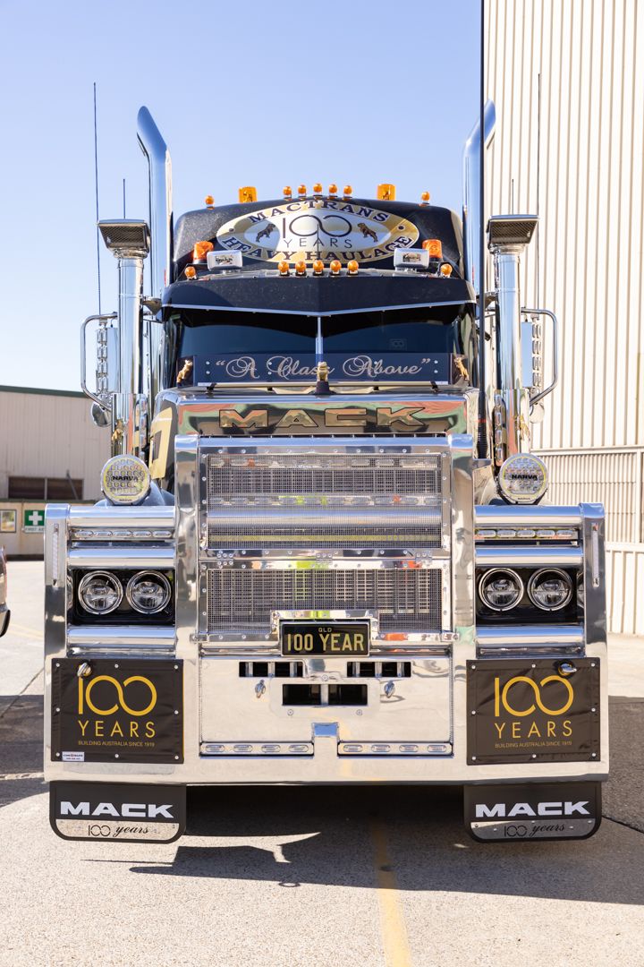 Custom Mack Superliner